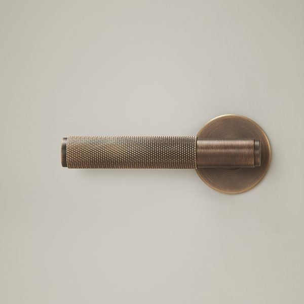Knox Solid Brass Door Lever I | Bronze - Passio Interiors